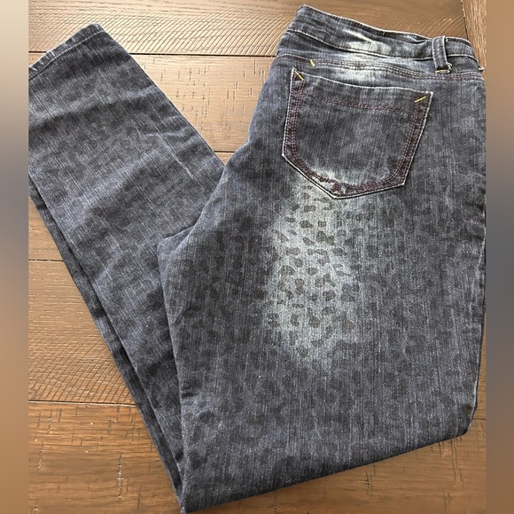 Roz & Ali | Jeans | Roz Ali Leopard Print Jeans | Poshmark